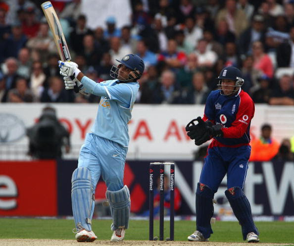 Top 10 six hitters in the cricket history - Cricketkeeda Sports